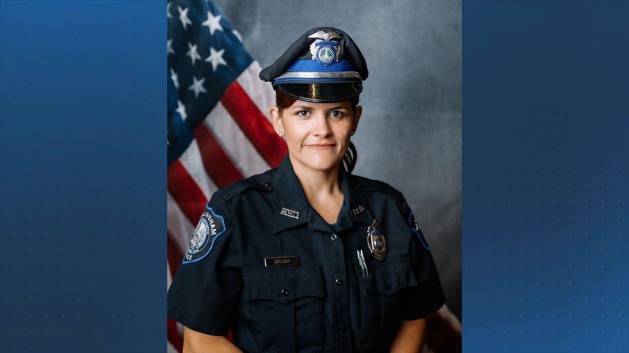 Bellingham officer praised for quick actions after noticing fire on patrol