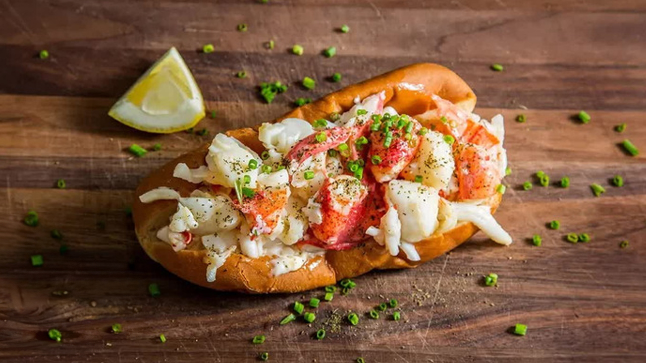 Live lobster: The ultimate lobster roll recipe