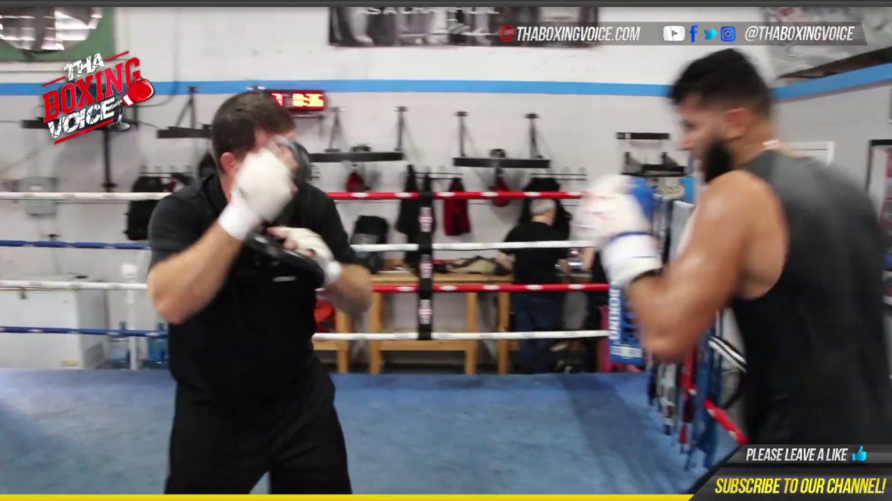 🔴Carlos Negrón right hand looking sharp on the pad work for Dominic ...