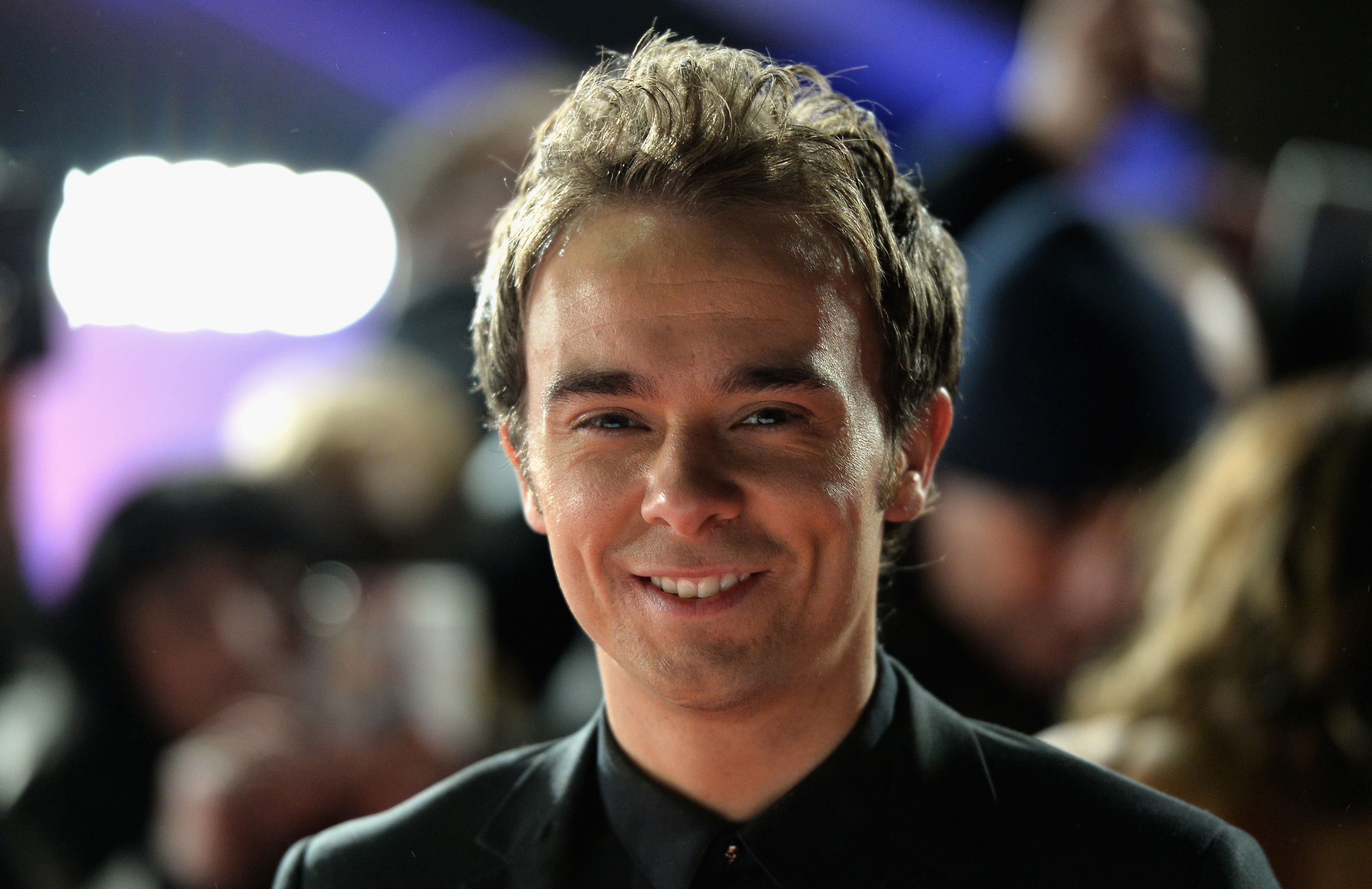 27 famous Leeds United fans including boxer, politician, actors and more