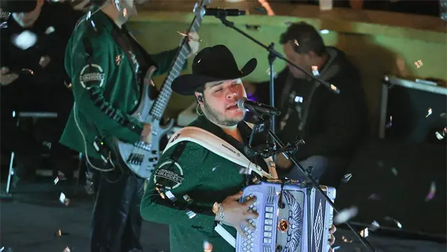 Los nuevos rebeldes y Herencia de Grandes conquistan el palenque