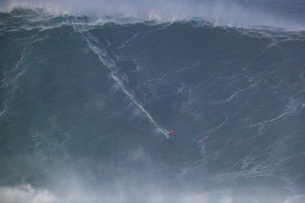 Brazil’s Lucas Chianca, France’s Justine Dupont win titles in Nazaré ...