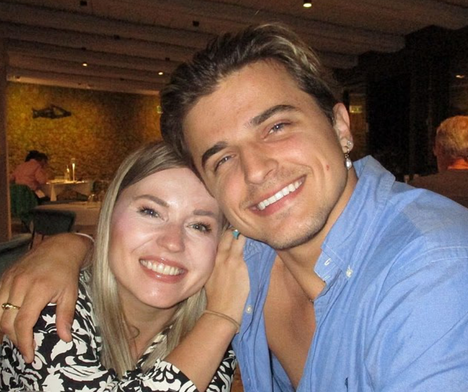 Karen and Carlos in tears in emotional semi-final - Live updates