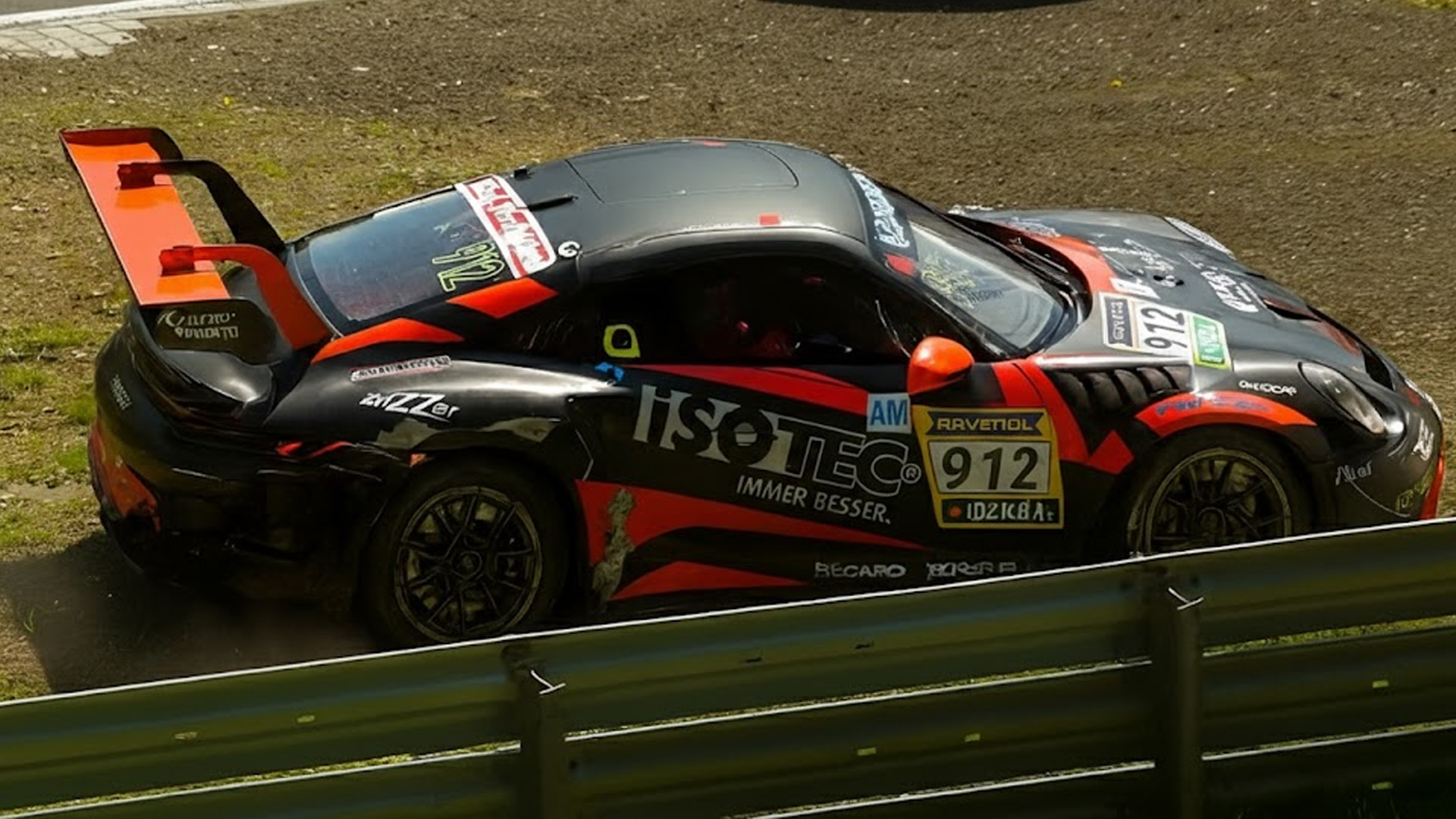 Nürburgring wreck: Porsche 992 GT3 Cup crashes hard