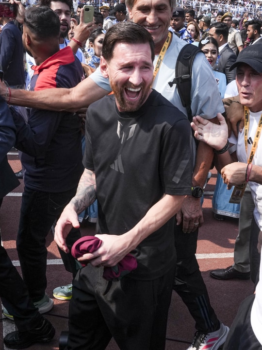 Messi magic caught on camera before chaos erupted at Salt Lake Stadium ...