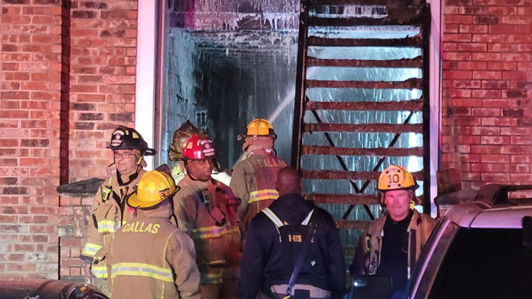 Brother, sister killed in apartment fire in Far North Dallas, officials say