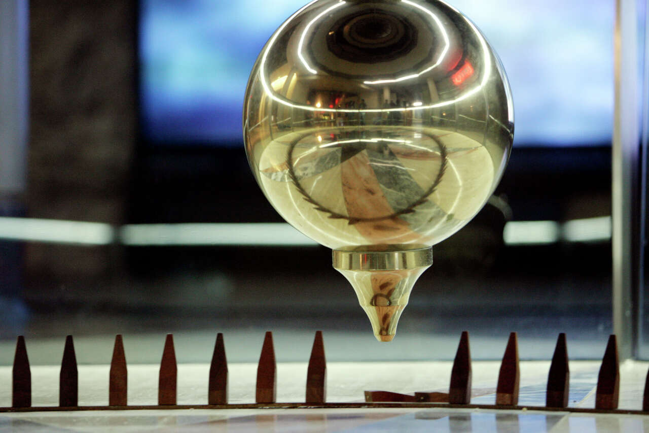 Houston Museum of Natural Science's Foucault pendulum has stopped after ...