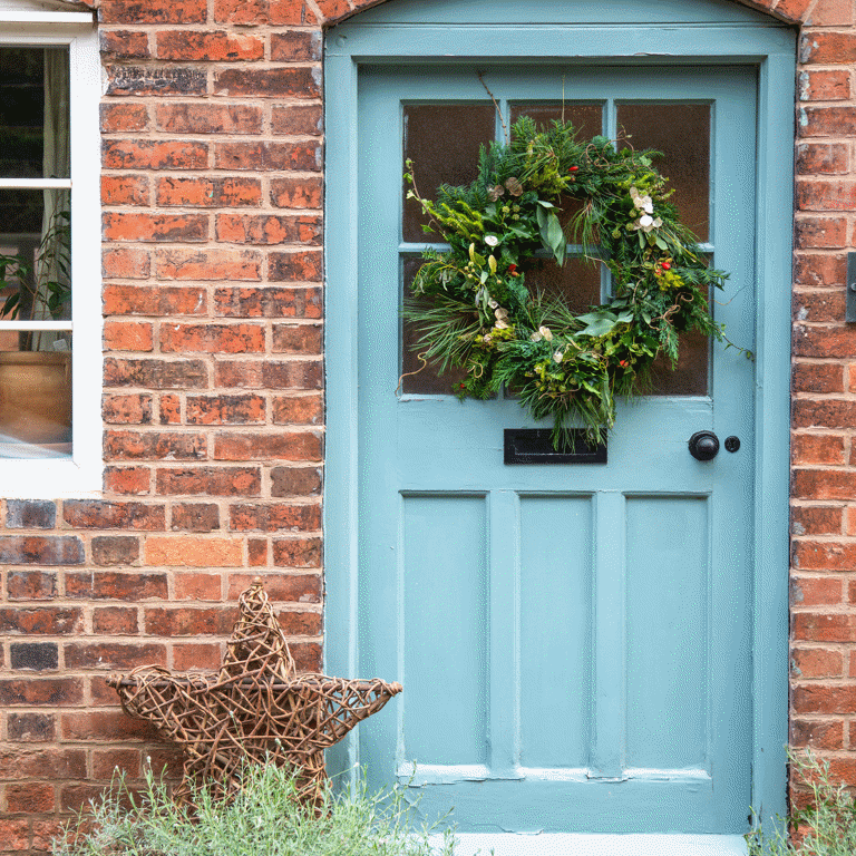 This cosy cottage has 'Christmas retreat' nailed