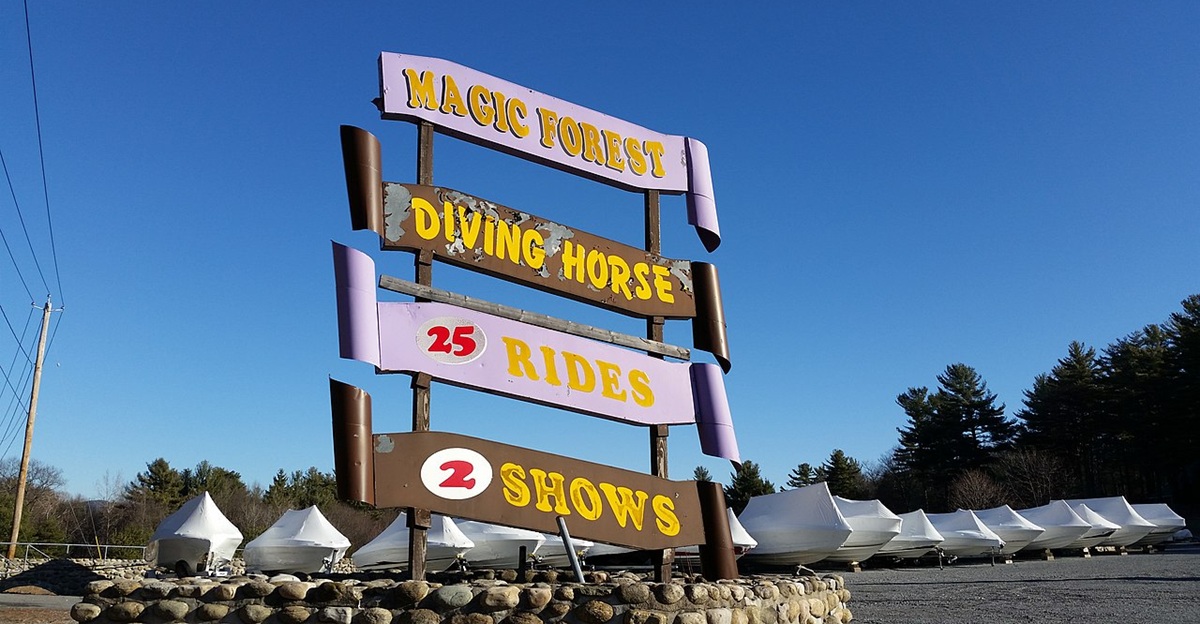 15 retro tourist traps families loved before travel changed
