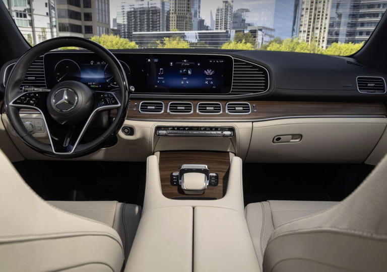2026 BMW X5 vs. 2026 Mercedes-Benz GLE-Class: 3 key differences