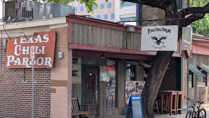 I took a cross-country trip to taste 16 small-town chili bowls (5 ...