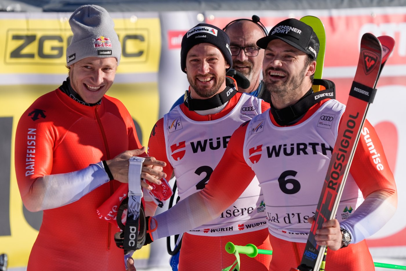 Loic Meillard leads Swiss podium sweep at World Cup giant slalom in Val ...