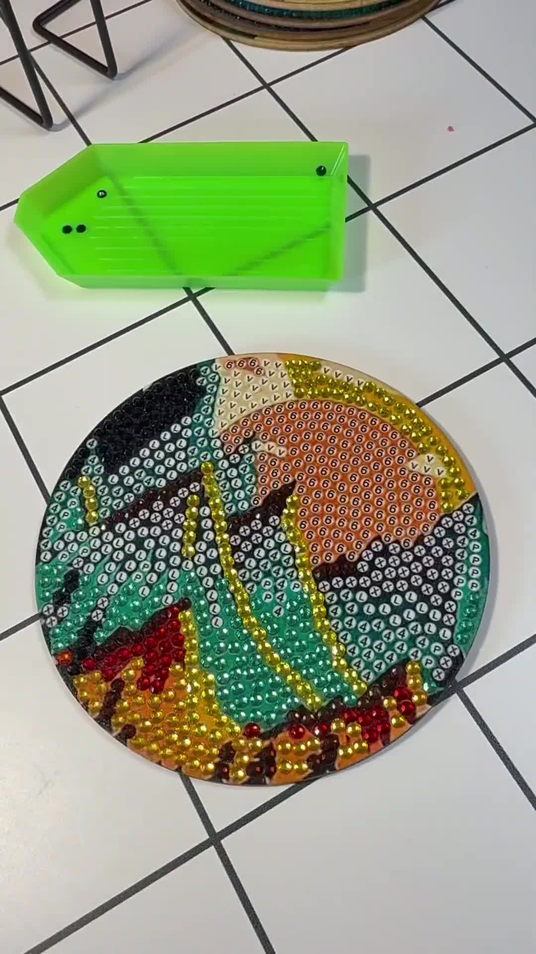 Diamond painting coaster: Quick & shiny DIY!