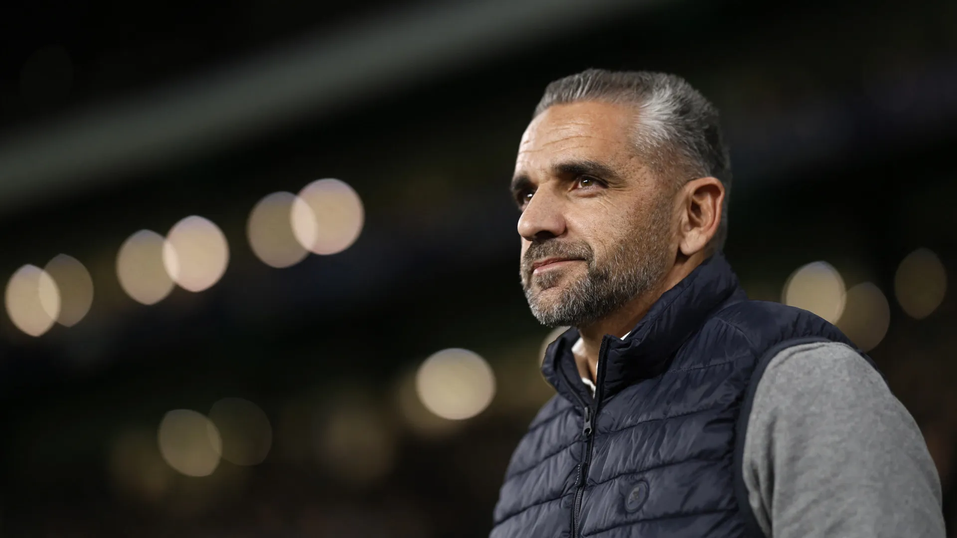 Rui Borges surpreende no regresso a Alvalade. Os onzes do Sporting-AVS