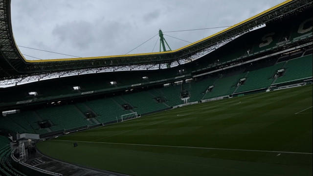 Rui Borges surpreende no regresso a Alvalade. Os onzes do Sporting-AVS