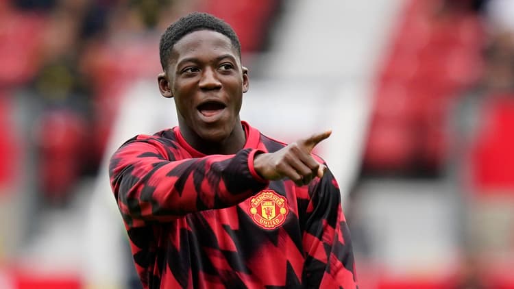 Fabrizio Romano transfer news: Chelsea signing close, Man Utd ...