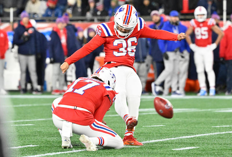 Can Patriots count on rookie kicker Andy Borregales?