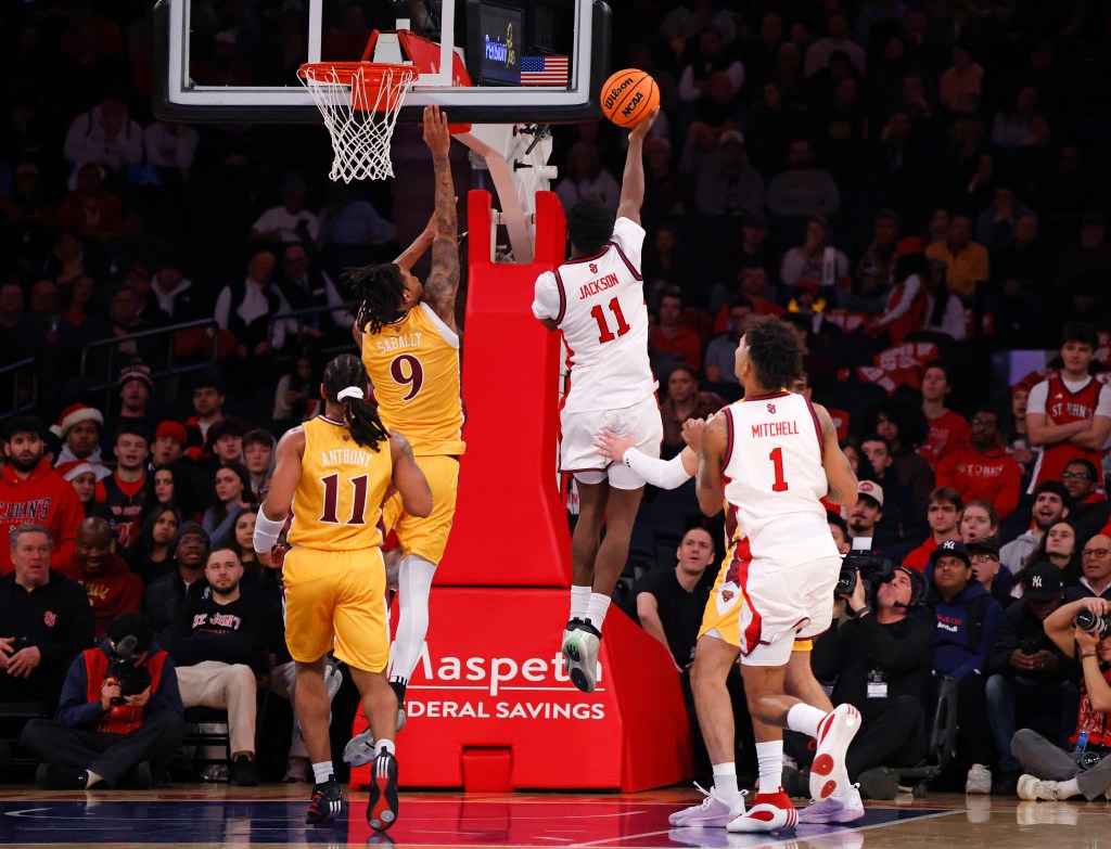 St. John’s pulls away from Iona as offense finally comes to life in ...