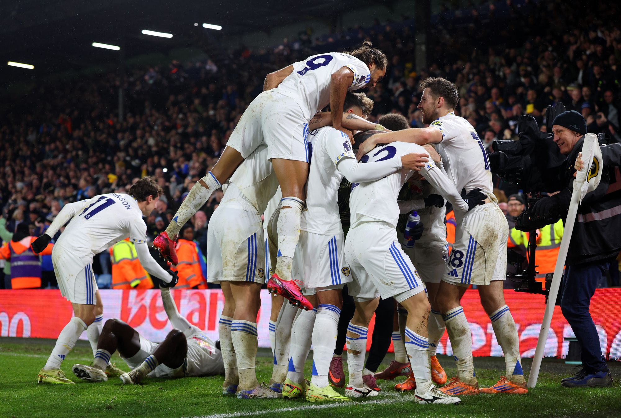 Predicted Premier League table based on odds: Leeds United's ...