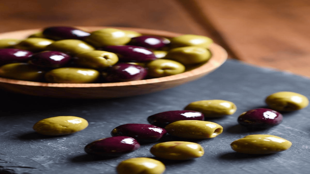 Are olives actually healthy? Nutrition experts reveal the truth about ...
