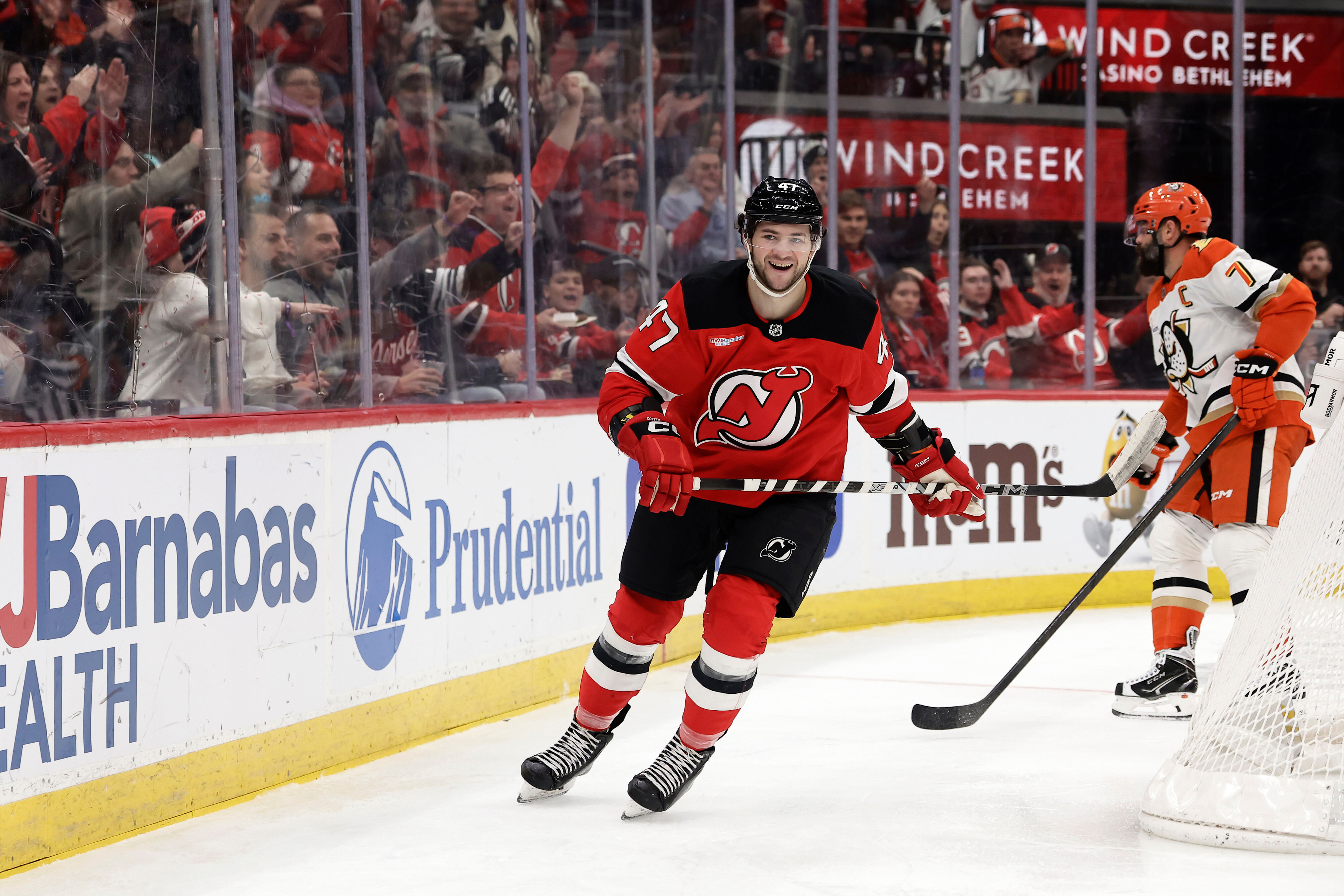 Devils beat the Ducks 4-1 to end a 5-game home losing streak