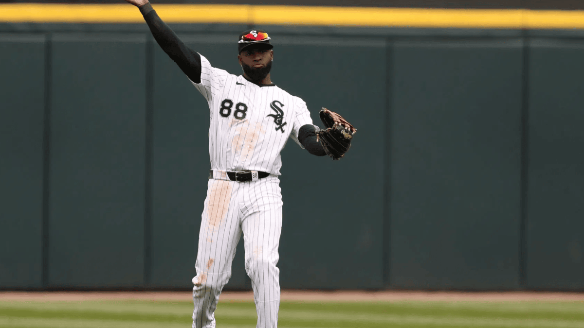 MLB: White Sox looking to trade Luis Robert Jr.; negotiating with Mets ...