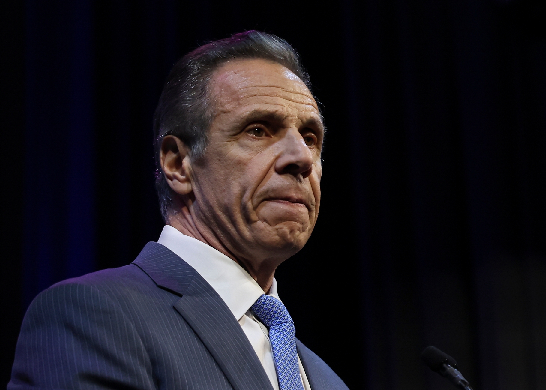 Andrew Cuomo vuelve a frenar investigación ética en Nueva York por su ...