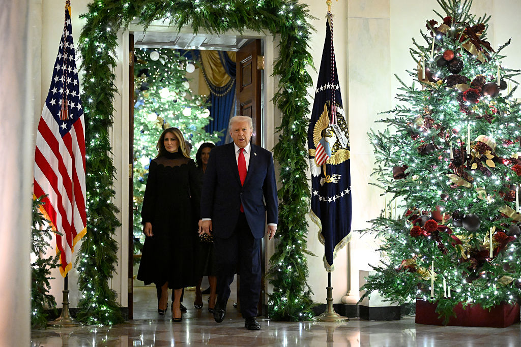 'It be your own family': Melania posts damaging video of Trump ...