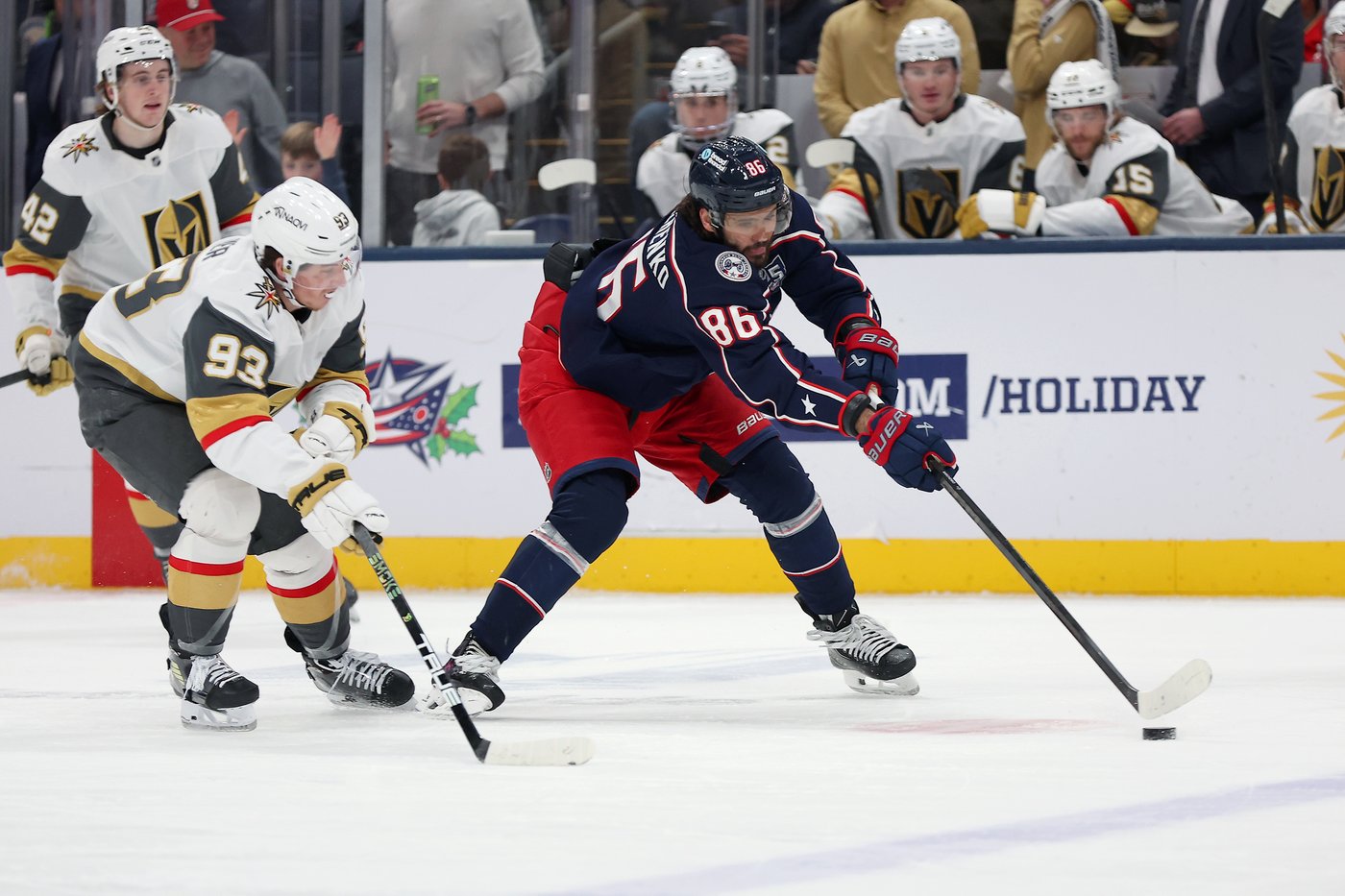 Hutton, McNabb lift Golden Knights past Blue Jackets 3-2