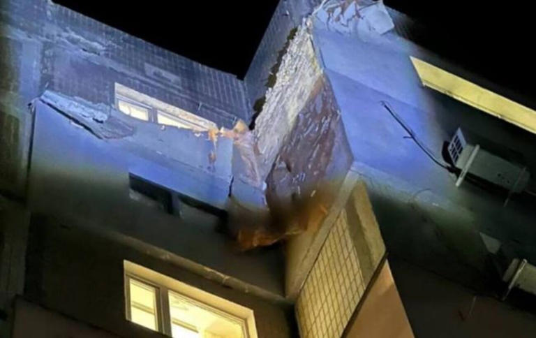 Russian drone hits apartment building in Sumy - aftermath