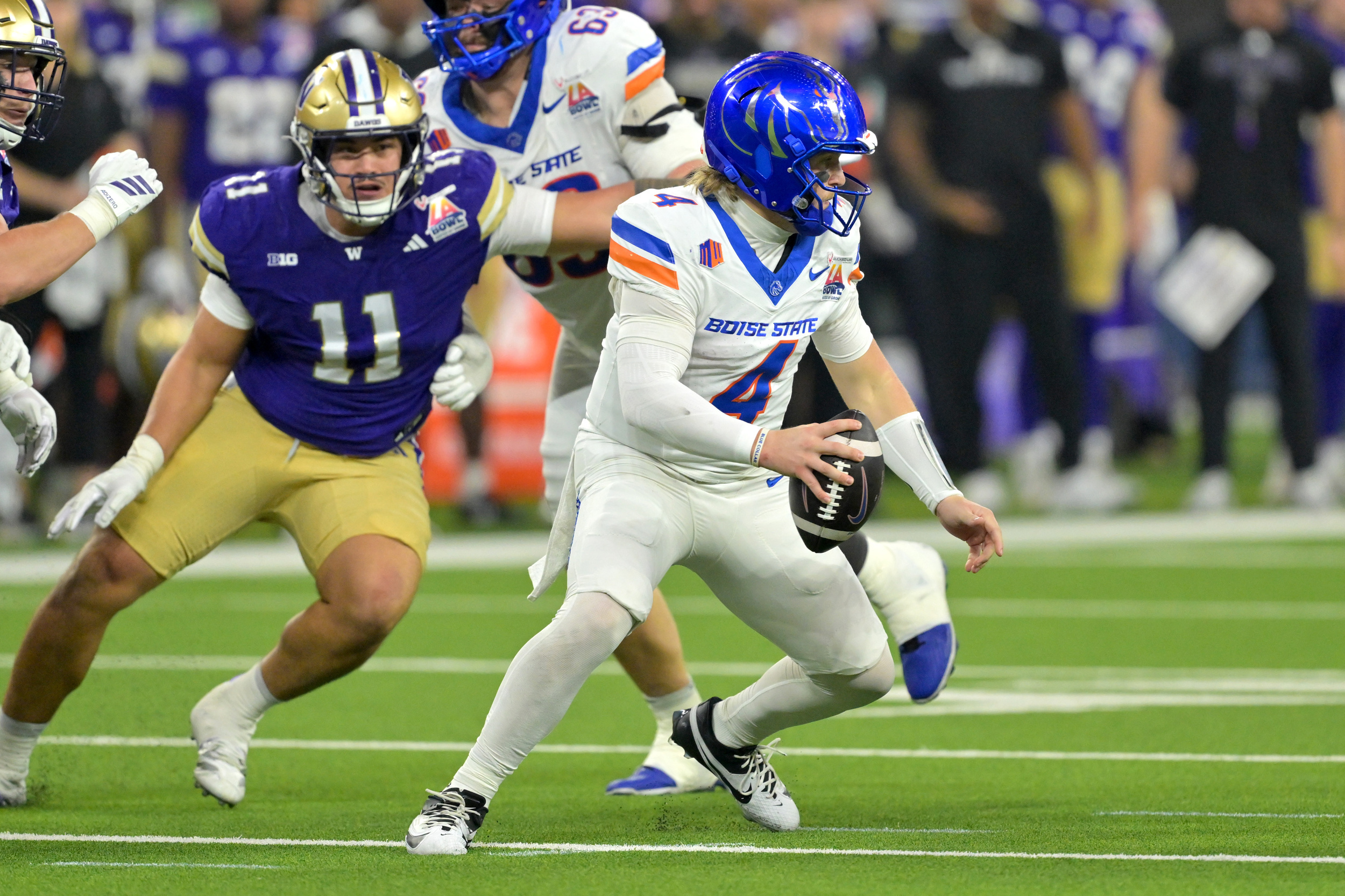 Turnovers doom Boise State in blowout loss to Washington in LA Bowl