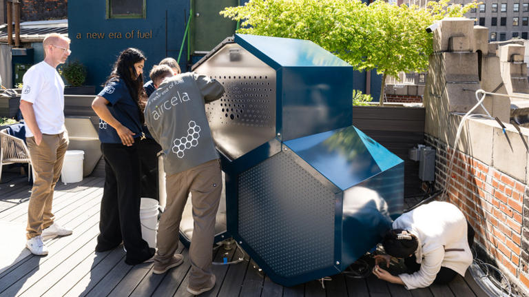 This ambitious startup says its machine can make gasoline out of thin air