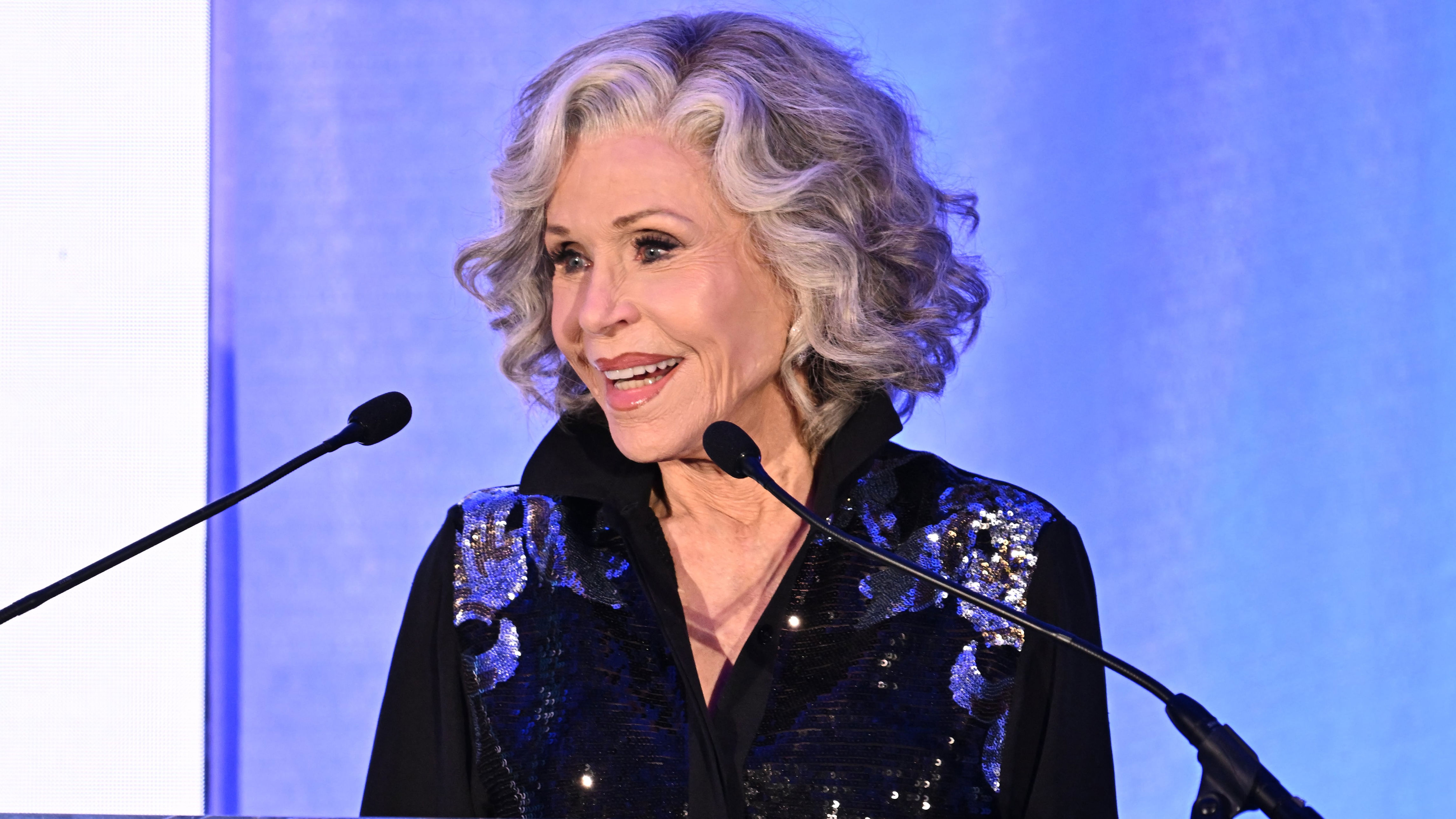 Two-time Oscar winner parodies Nicole Kidman’s AMC promos