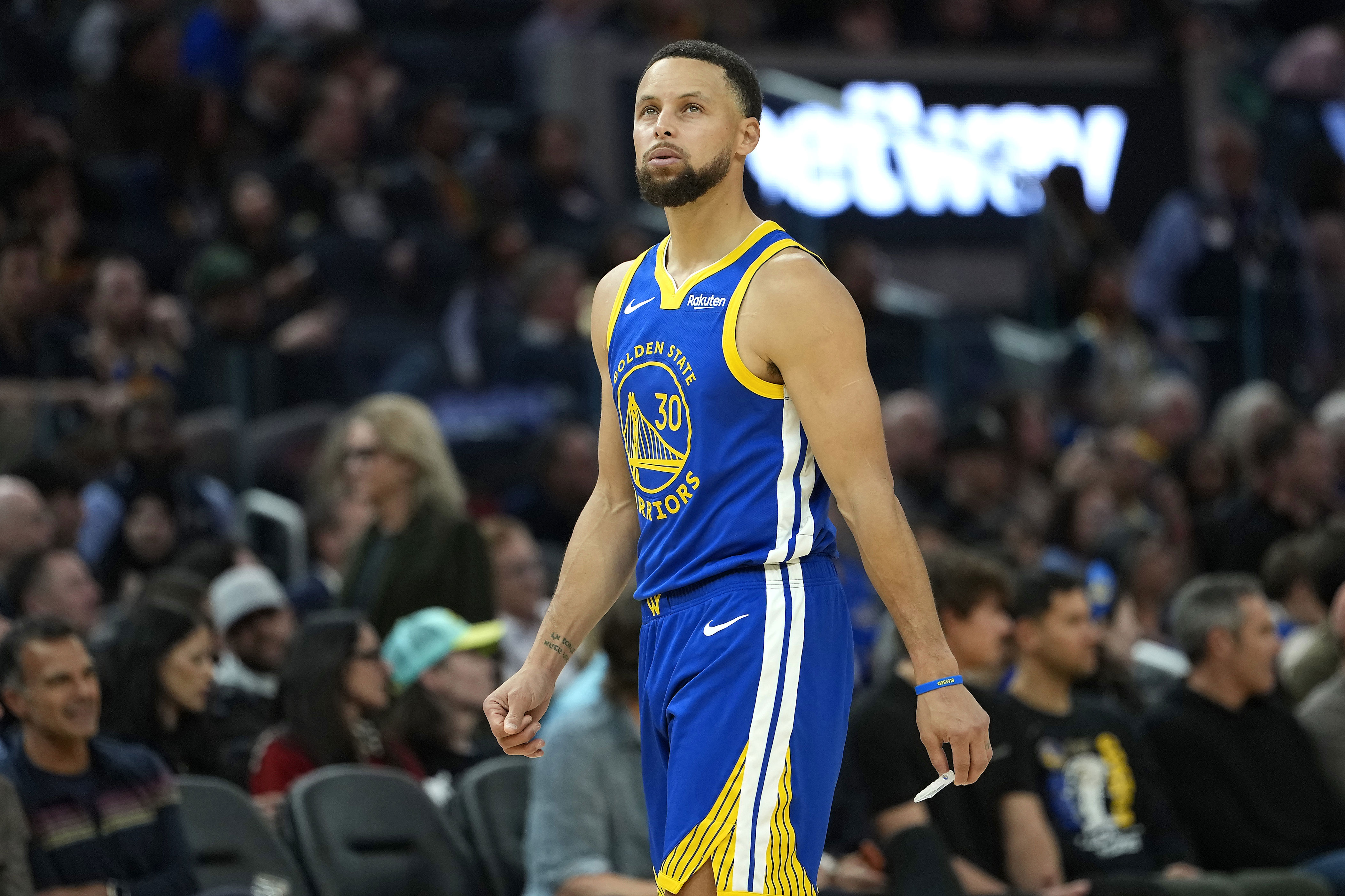 NBA announces historic Steph Curry news in Warriors' loss to Timberwolves