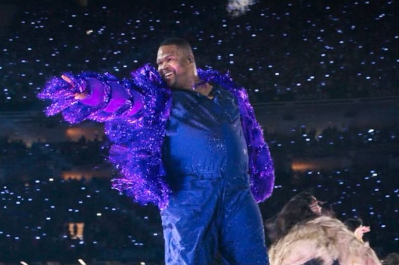 Who is Taylor Swift's dancer Kameron Saunders?