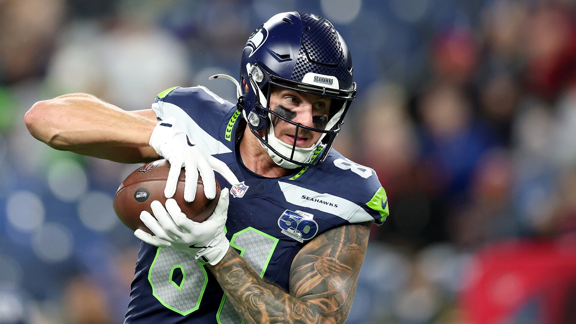 Seahawks activate TE Eric Saubert, sign him to one-year extension