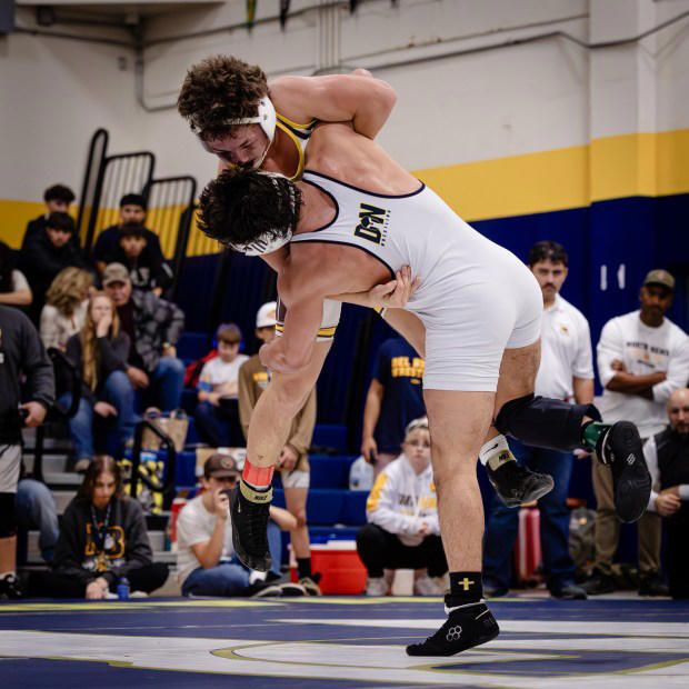 Battle of the Border brings high school wrestlers to Del Norte