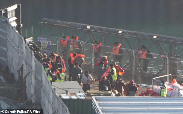 Arrival of 600 new migrants on flotilla of mega-dinghies shatters ...