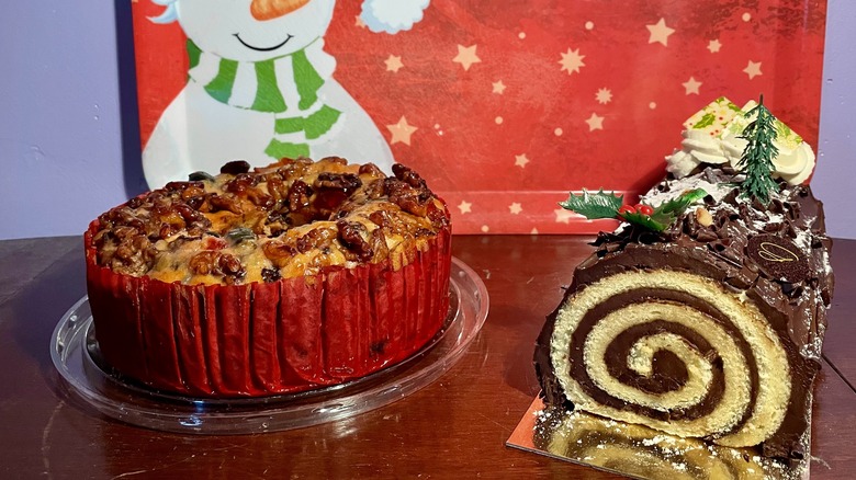 Yule log vs fruitcake: What to know about the classic holiday cakes
