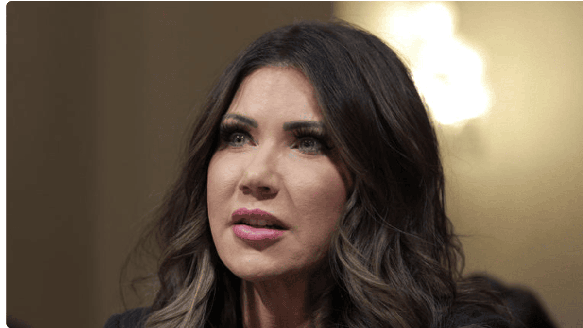 Kristi Noems Muddy Capitol Hill Makeup Makes Her Mar-a-Lago Face Look ...