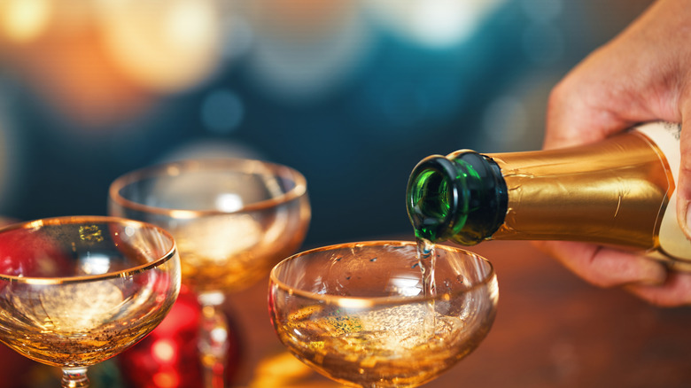 How to choose the best champagne for New Year's Eve, according to a ...