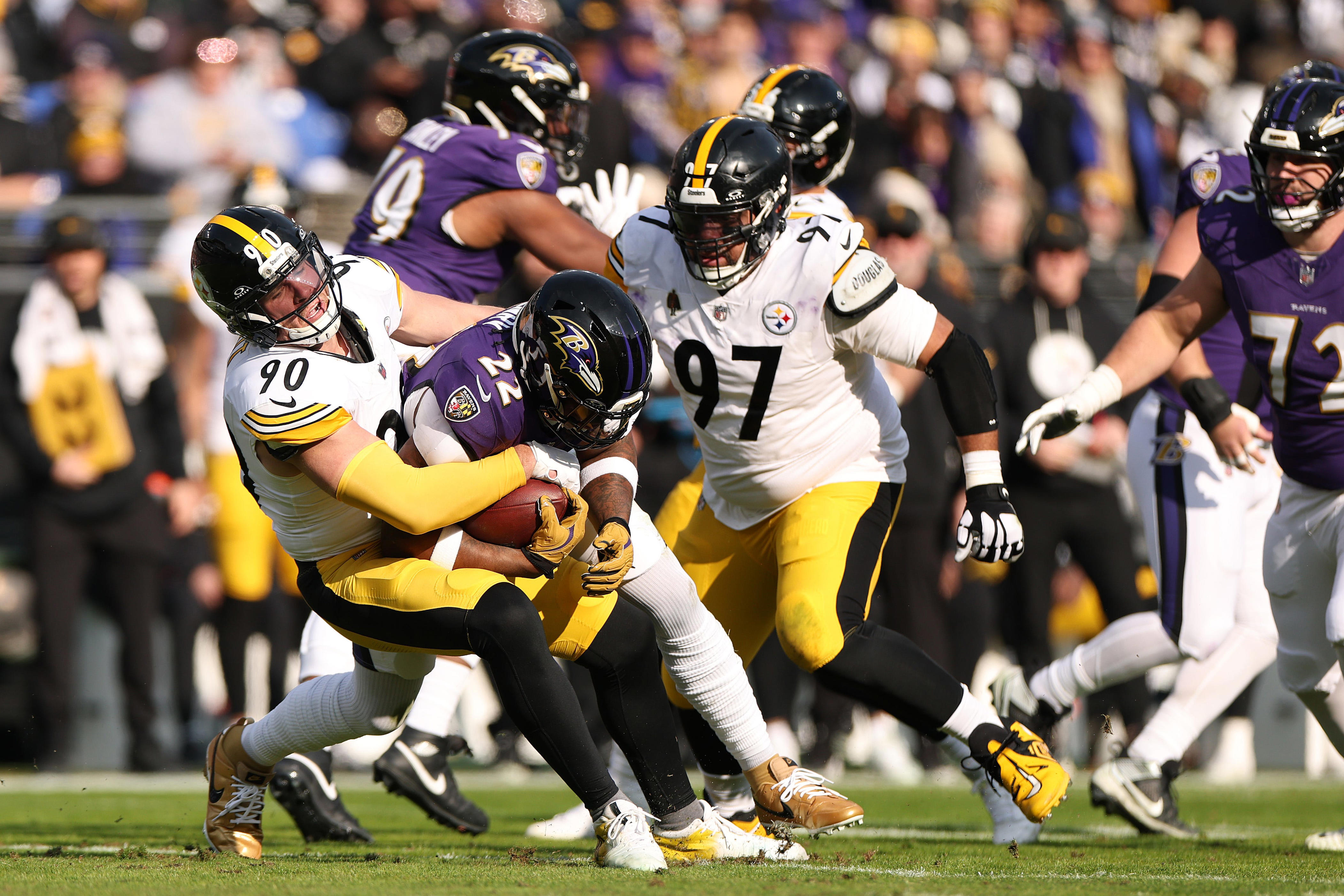 Who plays Sunday Night Football tonight on TV? What channel is SNF NFL ...