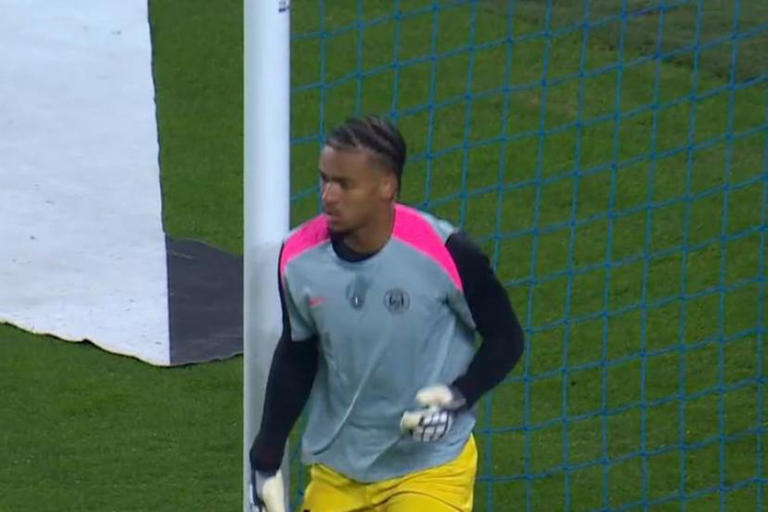 Pourquoi Guillaume Restes a joué en gris avec Toulouse face au Paris FC