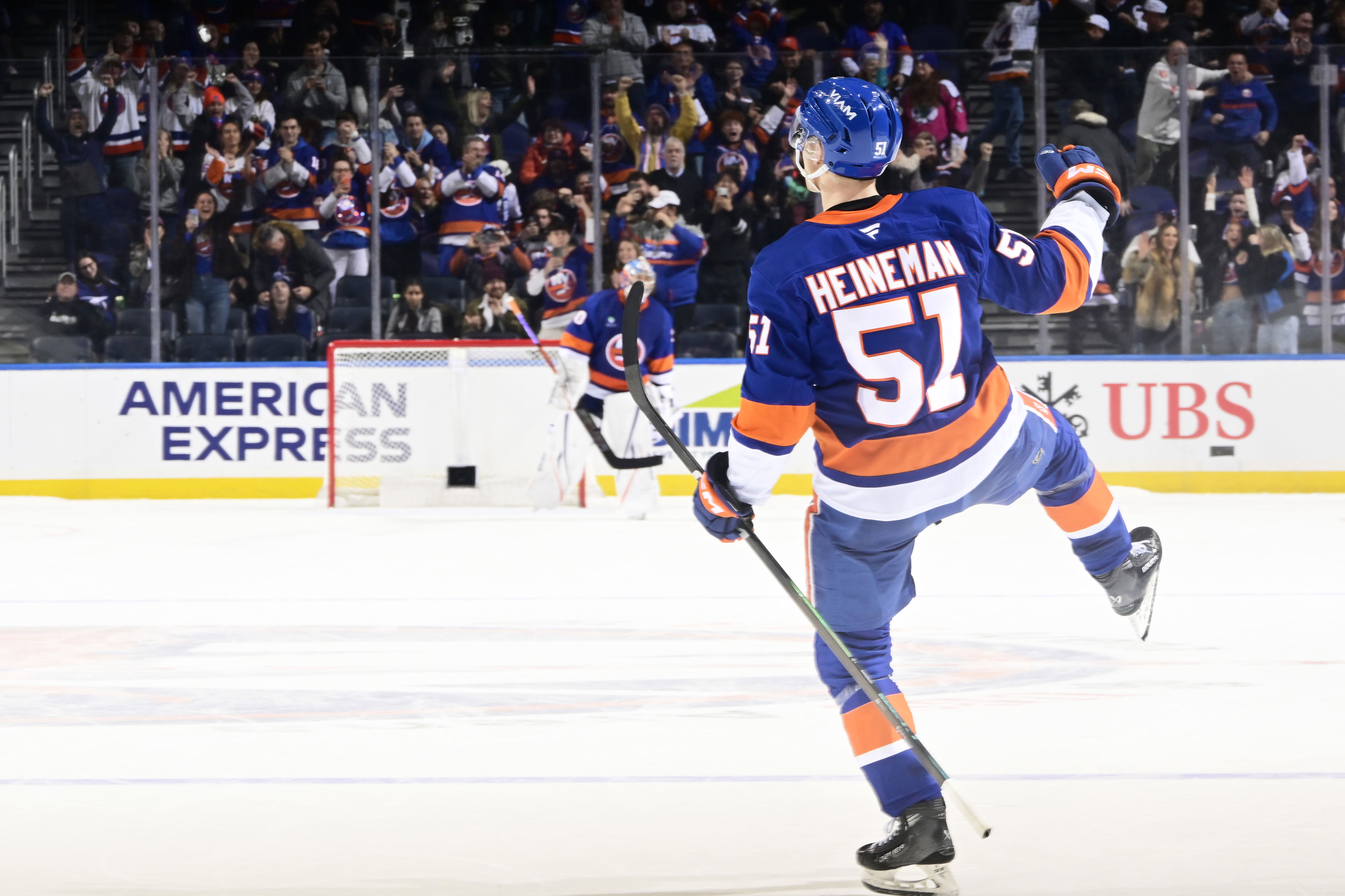 Islanders 3*, Lightning 2 (*SO): Into 1st with an Emil finish