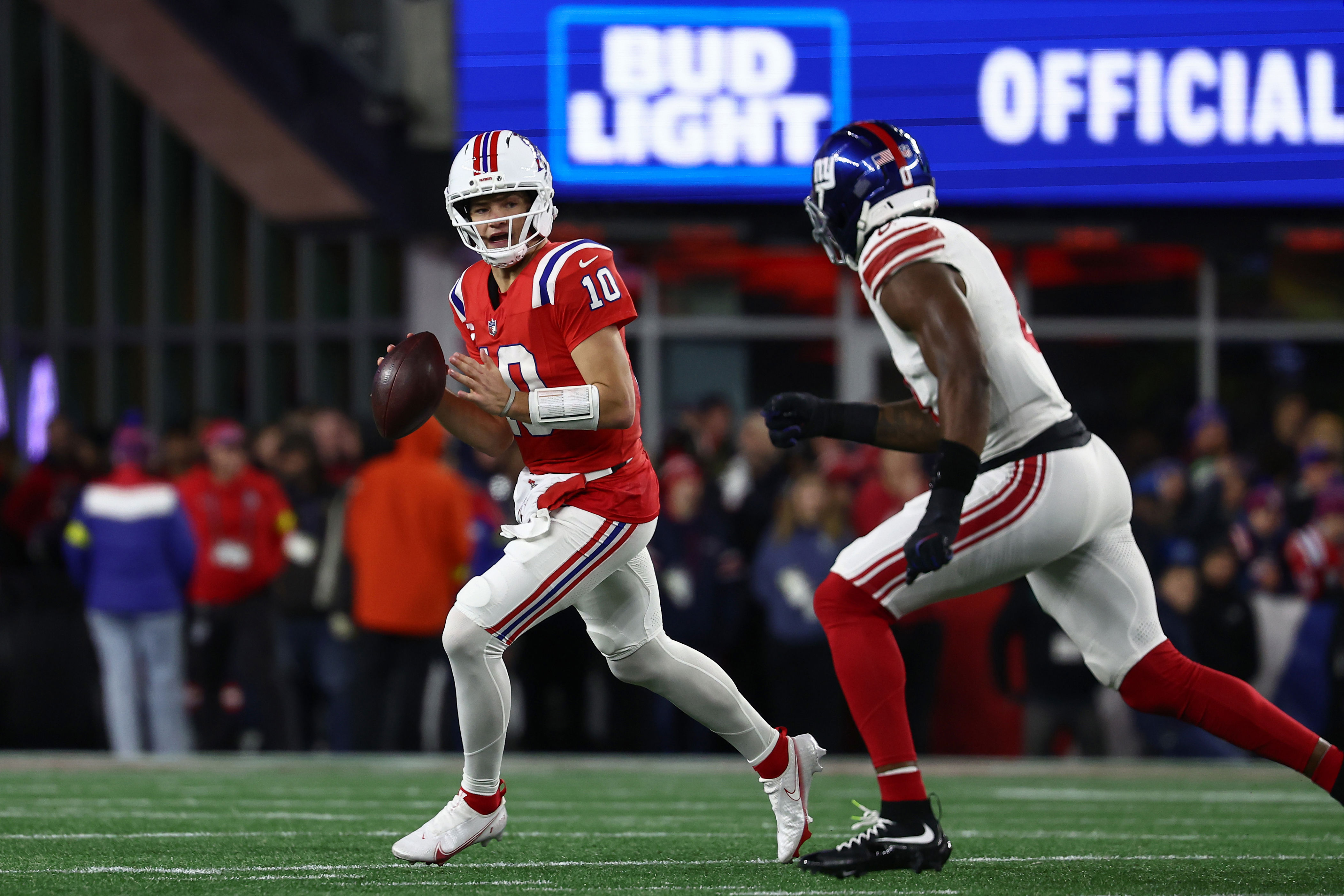 DraftKings promo code: Claim $200 bonus for NFL Week 15 games Sunday