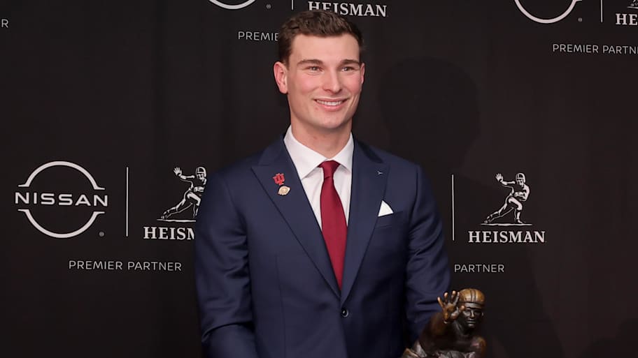Indiana QB Fernando Mendoza wins Heisman Trophy after special season