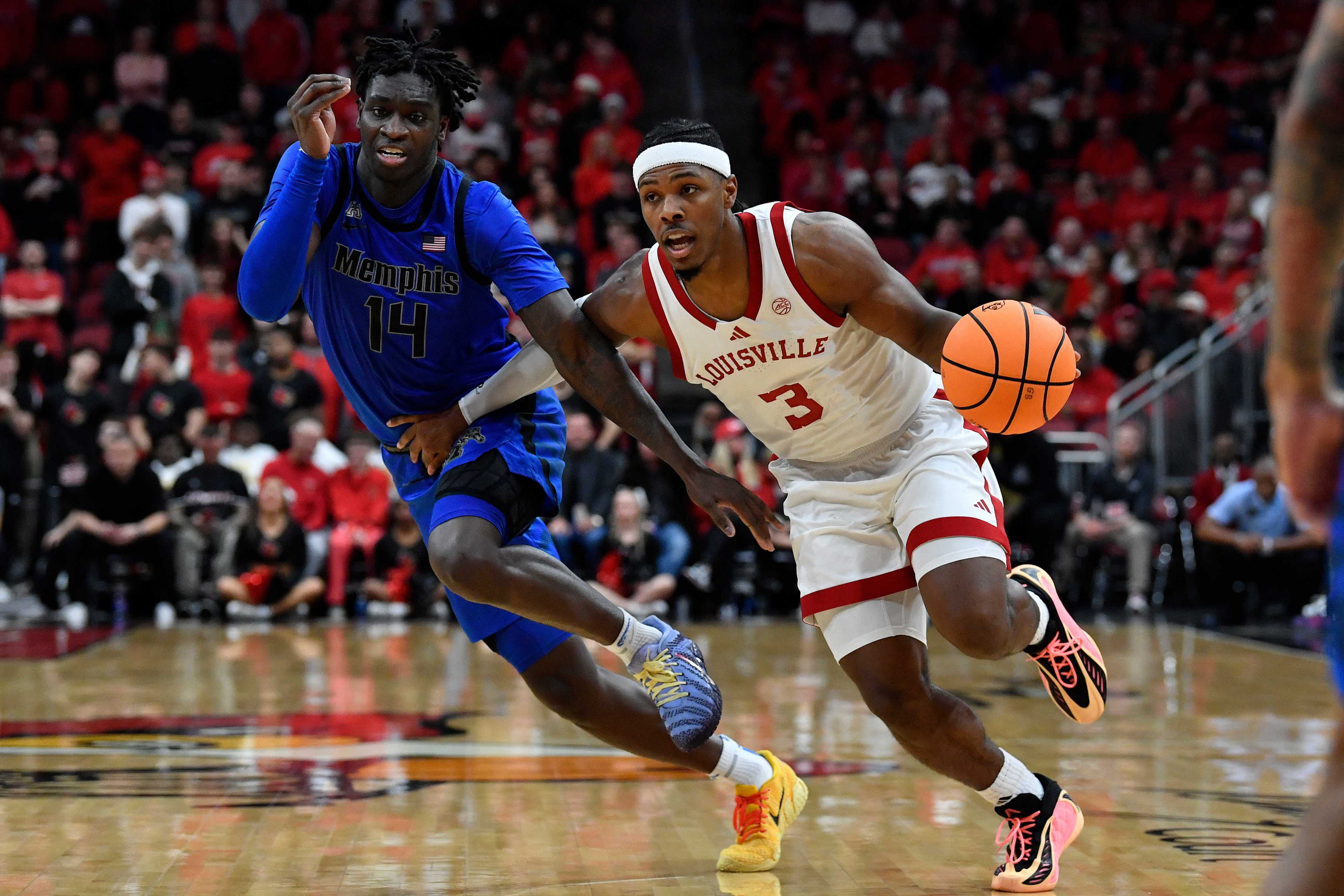 Louisville takes down Memphis following 30 point lead