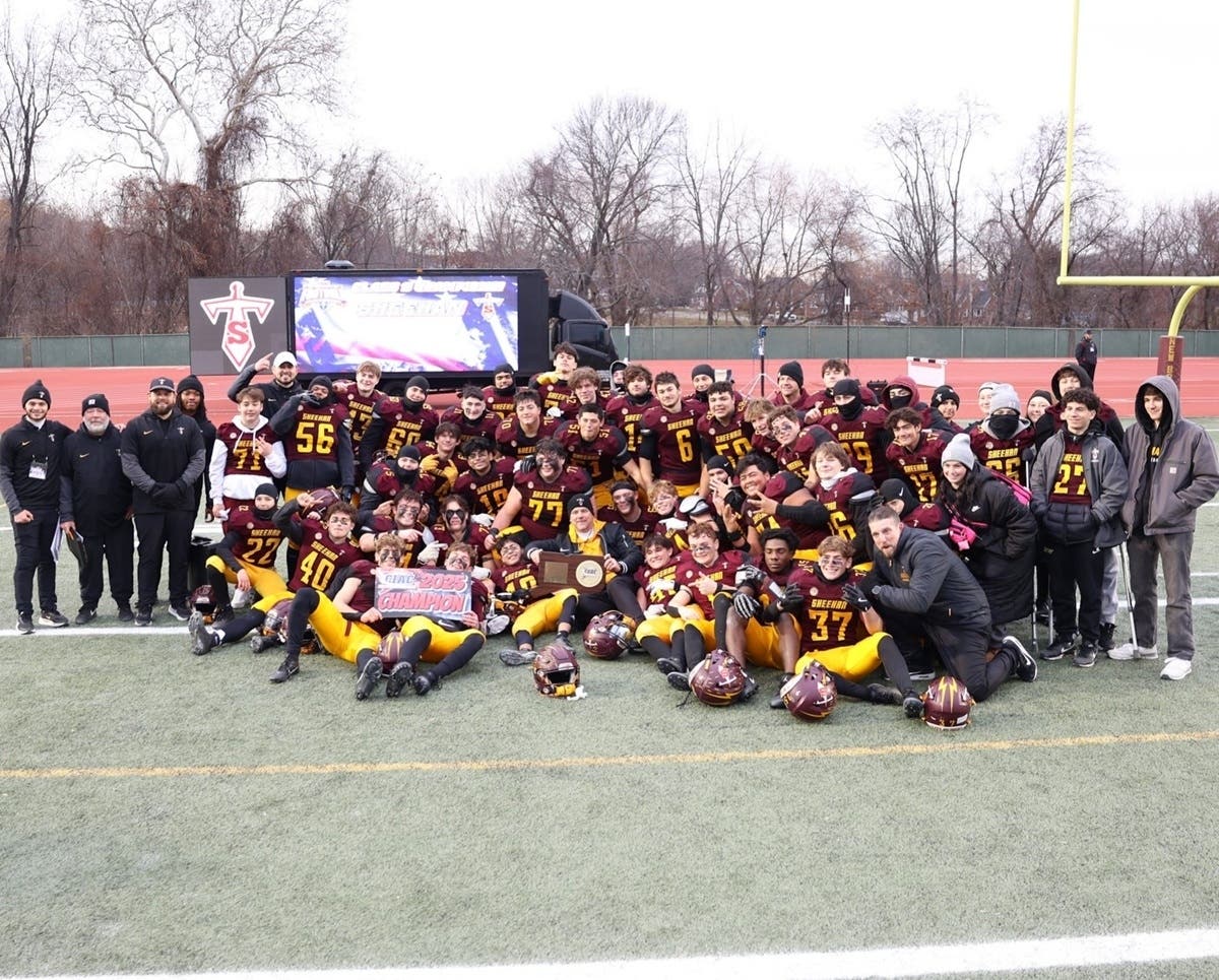 Sheehan 'leaves no doubt,' wins Class S football championship