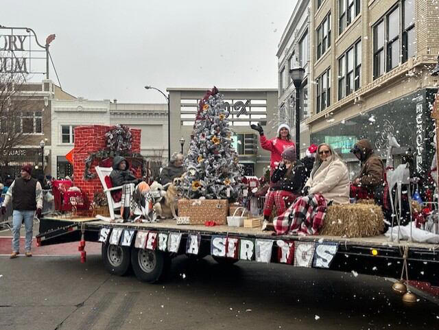 Pictures: Christmas spirit fills the air in downtown Springfield at ...