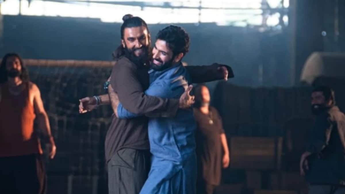 Ranveer Singh reacts to viral Dhurandhar BTS featuring Rehman Dakait’s ...